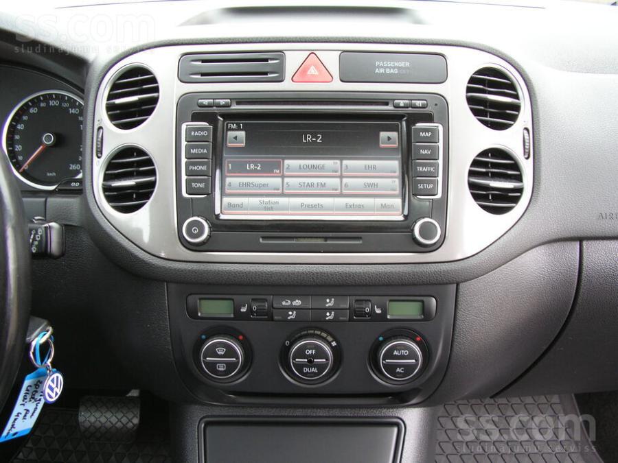 Grey Volkswagen Tiguan 2008 in Riga, with an engine capacity of 2.00 L and mileage of 0 thousand km for 5650 €, photo 16 on AUTOMOTO.COM.LV