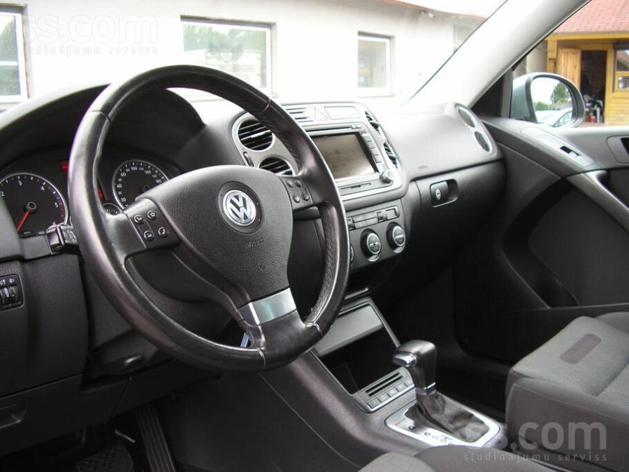 Grey Volkswagen Tiguan 2008 in Riga, with an engine capacity of 2.00 L and mileage of 0 thousand km for 5650 €, photo 19 on AUTOMOTO.COM.LV