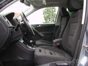 Grey Volkswagen Tiguan 2008 in Riga, with an engine capacity of 2.00 L and mileage of 0 thousand km for 5650 €, photo 21 on AUTOMOTO.COM.LV