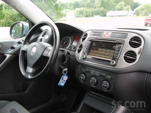 Grey Volkswagen Tiguan 2008 in Riga, with an engine capacity of 2.00 L and mileage of 0 thousand km for 5650 €, photo 30 on AUTOMOTO.COM.LV