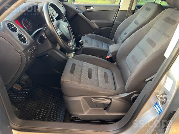 Grey Volkswagen Tiguan 2008 in Rezekne, with an engine capacity of 2.00 L and mileage of 265 thousand km for 6250 €, photo 10 on AUTOMOTO.COM.LV