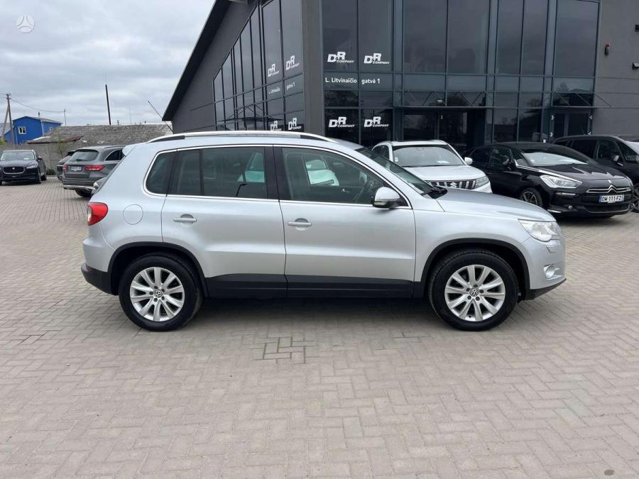 Pelēks Volkswagen Tiguan 2008 Tauragė, ar dzinēja tilpumu 1.97 L un nobraukumu 220 tūkst. km par 5400 €, foto 6 vietnē AUTOMOTO.COM.LV