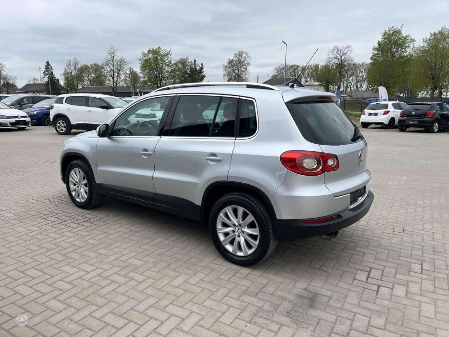 Pelēks Volkswagen Tiguan 2008 Tauragė, ar dzinēja tilpumu 1.97 L un nobraukumu 220 tūkst. km par 5400 €, foto 11 vietnē AUTOMOTO.COM.LV