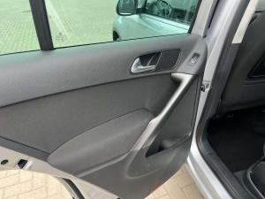 Pelēks Volkswagen Tiguan 2008 Tauragė, ar dzinēja tilpumu 1.97 L un nobraukumu 220 tūkst. km par 5400 €, foto 19 vietnē AUTOMOTO.COM.LV