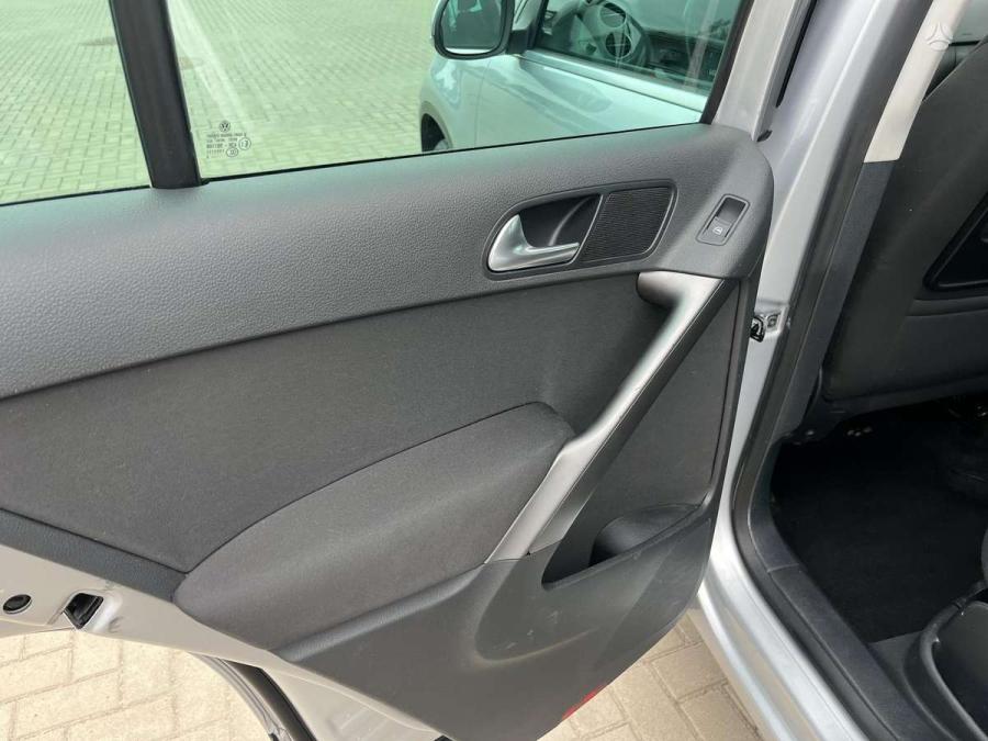Pelēks Volkswagen Tiguan 2008 Tauragė, ar dzinēja tilpumu 1.97 L un nobraukumu 220 tūkst. km par 5400 €, foto 19 vietnē AUTOMOTO.COM.LV