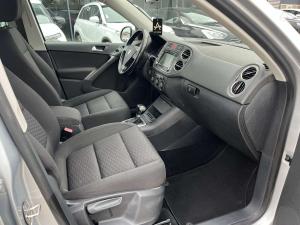 Pelēks Volkswagen Tiguan 2008 Tauragė, ar dzinēja tilpumu 1.97 L un nobraukumu 220 tūkst. km par 5400 €, foto 21 vietnē AUTOMOTO.COM.LV