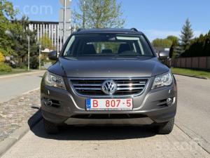 Grey Volkswagen Tiguan 2009 in Riga, with an engine capacity of 1.40 L and mileage of 0 thousand km for 5500 €, photo 1 on AUTOMOTO.COM.LV