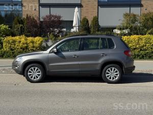 Grey Volkswagen Tiguan 2009 in Riga, with an engine capacity of 1.40 L and mileage of 0 thousand km for 5500 €, photo 2 on AUTOMOTO.COM.LV