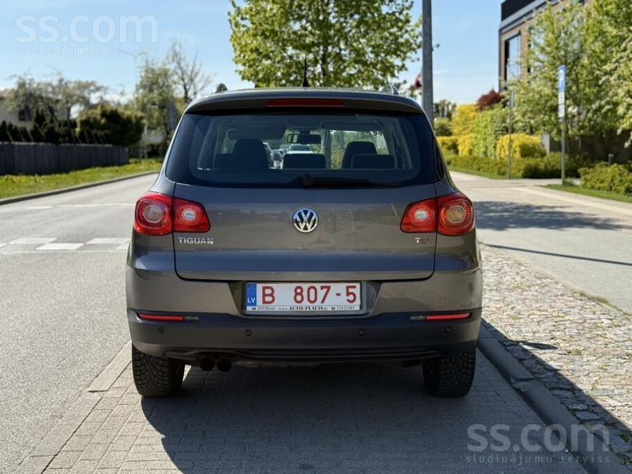 Grey Volkswagen Tiguan 2009 in Riga, with an engine capacity of 1.40 L and mileage of 0 thousand km for 5500 €, photo 5 on AUTOMOTO.COM.LV