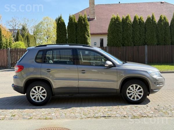 Grey Volkswagen Tiguan 2009 in Riga, with an engine capacity of 1.40 L and mileage of 0 thousand km for 5500 €, photo 7 on AUTOMOTO.COM.LV