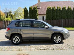 Grey Volkswagen Tiguan 2009 in Riga, with an engine capacity of 1.40 L and mileage of 0 thousand km for 5500 €, photo 7 on AUTOMOTO.COM.LV