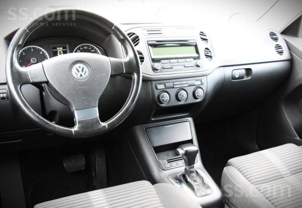 Grey Volkswagen Tiguan 2009 in Rezekne, with an engine capacity of 2.00 L and mileage of 321 thousand km for 6495 €, photo 7 on AUTOMOTO.COM.LV