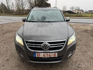 Pelēks Volkswagen Tiguan 2009 Rīga, ar dzinēja tilpumu 2.00 L un nobraukumu 231 tūkst. km par 6950 €, foto 9 vietnē AUTOMOTO.COM.LV