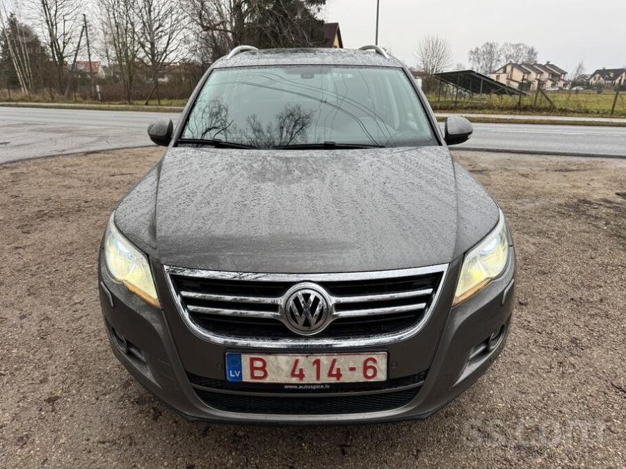 Pelēks Volkswagen Tiguan 2009 Rīga, ar dzinēja tilpumu 2.00 L un nobraukumu 231 tūkst. km par 6950 €, foto 9 vietnē AUTOMOTO.COM.LV