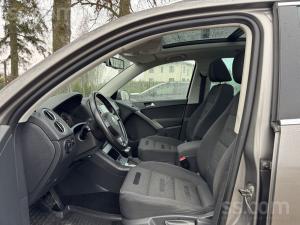 Pelēks Volkswagen Tiguan 2009 Rīga, ar dzinēja tilpumu 2.00 L un nobraukumu 231 tūkst. km par 6950 €, foto 11 vietnē AUTOMOTO.COM.LV