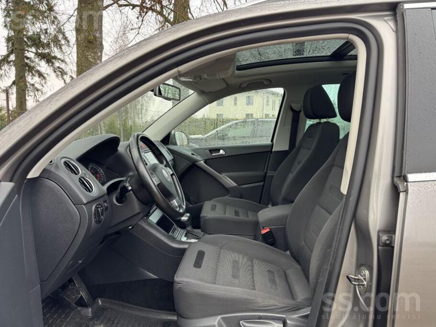 Pelēks Volkswagen Tiguan 2009 Rīga, ar dzinēja tilpumu 2.00 L un nobraukumu 231 tūkst. km par 6950 €, foto 11 vietnē AUTOMOTO.COM.LV