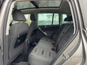 Pelēks Volkswagen Tiguan 2009 Rīga, ar dzinēja tilpumu 2.00 L un nobraukumu 231 tūkst. km par 6950 €, foto 14 vietnē AUTOMOTO.COM.LV