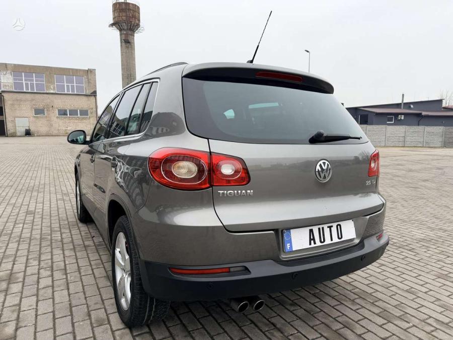 Pelēks Volkswagen Tiguan 2009 Tauragė, ar dzinēja tilpumu 1.97 L un nobraukumu 267 tūkst. km par 6699 €, foto 9 vietnē AUTOMOTO.COM.LV