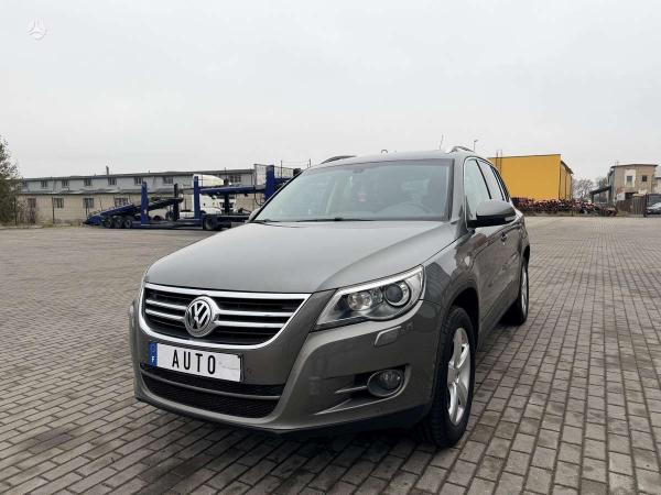 Grey Volkswagen Tiguan 2009 in Taurage, with an engine capacity of 1.97 L and mileage of 267 thousand km for 6499 €, photo 6 on AUTOMOTO.COM.LV