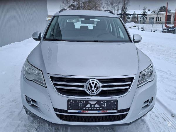 Grey Volkswagen Tiguan 2009 in Ukmerge, with an engine capacity of 1.40 L and mileage of 263 thousand km for 4500 €, photo 6 on AUTOMOTO.COM.LV