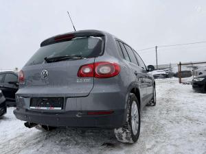 Pelēks Volkswagen Tiguan 2009 Kauņa, ar dzinēja tilpumu 1.97 L un nobraukumu 300 tūkst. km par 7350 €, foto 3 vietnē AUTOMOTO.COM.LV