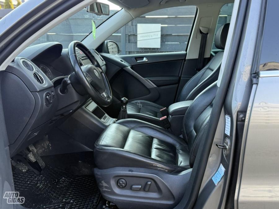 Pelēks Volkswagen Tiguan 2009 Viļņa, ar dzinēja tilpumu 2.00 L un nobraukumu 240 tūkst. km par 4550 €, foto 11 vietnē AUTOMOTO.COM.LV