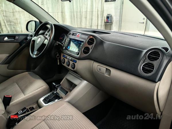 Pelēks Volkswagen Tiguan 2009 Viljandi, ar dzinēja tilpumu 2.00 L un nobraukumu 247 tūkst. km par 6190 €, foto 4 vietnē AUTOMOTO.COM.LV