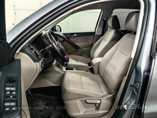 Pelēks Volkswagen Tiguan 2009 Viljandi, ar dzinēja tilpumu 2.00 L un nobraukumu 247 tūkst. km par 6190 €, foto 7 vietnē AUTOMOTO.COM.LV
