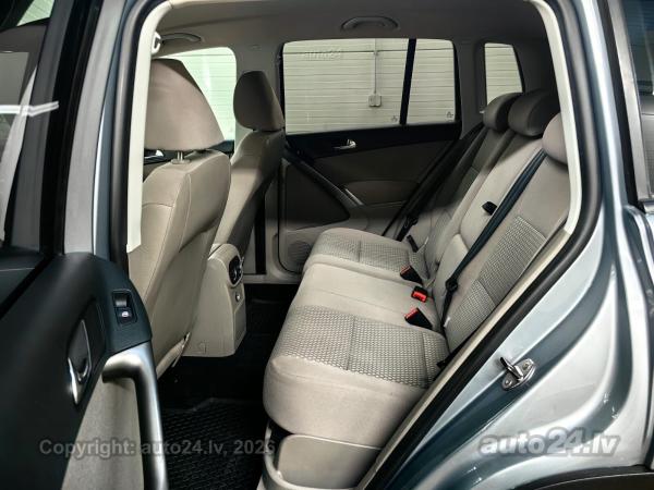 Pelēks Volkswagen Tiguan 2009 Viljandi, ar dzinēja tilpumu 2.00 L un nobraukumu 247 tūkst. km par 6190 €, foto 8 vietnē AUTOMOTO.COM.LV