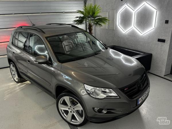 Grey Volkswagen Tiguan 2009 in Kaunas, with an engine capacity of 2.00 L and mileage of 277 thousand km for 6950 €, photo 9 on AUTOMOTO.COM.LV