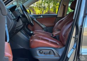 Grey Volkswagen Tiguan 2009 in Kaunas, with an engine capacity of 2.00 L and mileage of 277 thousand km for 6950 €, photo 23 on AUTOMOTO.COM.LV