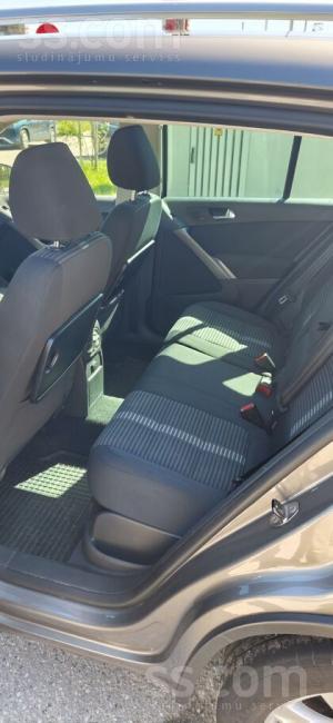 Pelēks Volkswagen Tiguan 2009 Rīga, ar dzinēja tilpumu 2.00 L un nobraukumu 207 tūkst. km par 4499 €, foto 5 vietnē AUTOMOTO.COM.LV