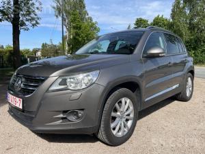 Pelēks Volkswagen Tiguan 2009 Rīga, ar dzinēja tilpumu 2.00 L un nobraukumu 231 tūkst. km par 6950 €, foto  vietnē AUTOMOTO.COM.LV