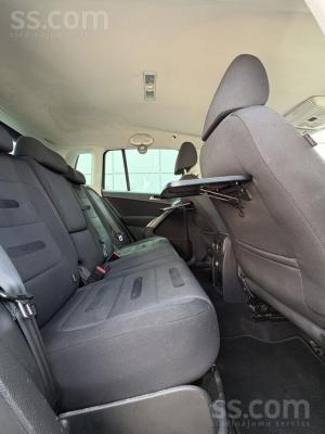 Pelēks Volkswagen Tiguan 2009 Rīga, ar dzinēja tilpumu 2.00 L un nobraukumu 0 tūkst. km par 3900 €, foto 11 vietnē AUTOMOTO.COM.LV