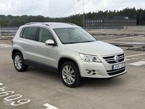 Pelēks Volkswagen Tiguan 2009 Viļņa, ar dzinēja tilpumu 2.00 L un nobraukumu 278 tūkst. km par 4250 €, foto  vietnē AUTOMOTO.COM.LV