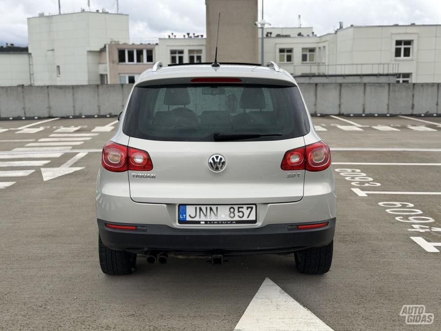 Pelēks Volkswagen Tiguan 2009 Viļņa, ar dzinēja tilpumu 2.00 L un nobraukumu 278 tūkst. km par 4250 €, foto 8 vietnē AUTOMOTO.COM.LV