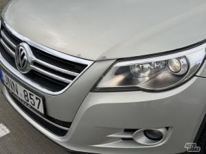 Pelēks Volkswagen Tiguan 2009 Viļņa, ar dzinēja tilpumu 2.00 L un nobraukumu 278 tūkst. km par 4250 €, foto 20 vietnē AUTOMOTO.COM.LV