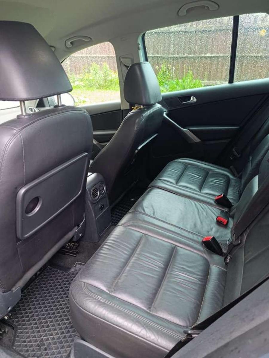Pelēks Volkswagen Tiguan 2009 Šalčininkai, ar dzinēja tilpumu 1.97 L un nobraukumu 375 tūkst. km par 5350 €, foto 9 vietnē AUTOMOTO.COM.LV