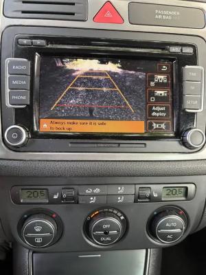 Pelēks Volkswagen Tiguan 2009 Rīga, ar dzinēja tilpumu 2.00 L un nobraukumu 309 tūkst. km par 3900 €, foto 12 vietnē AUTOMOTO.COM.LV