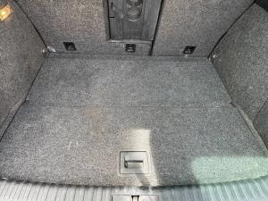 Pelēks Volkswagen Tiguan 2009 Rīga, ar dzinēja tilpumu 2.00 L un nobraukumu 309 tūkst. km par 3900 €, foto 13 vietnē AUTOMOTO.COM.LV