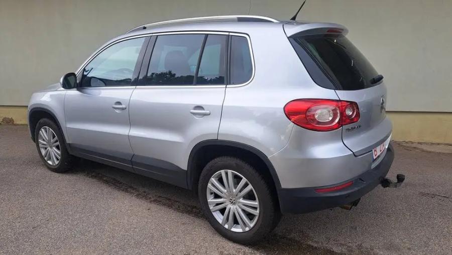 Pelēks Volkswagen Tiguan 2009 Ogre, ar dzinēja tilpumu 2.00 L un nobraukumu 163 tūkst. km par 7350 €, foto 3 vietnē AUTOMOTO.COM.LV
