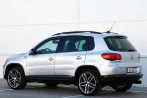 Pelēks Volkswagen Tiguan 2009 Rīga, ar dzinēja tilpumu 2.00 L un nobraukumu 1768 tūkst. km par 7900 €, foto 7 vietnē AUTOMOTO.COM.LV