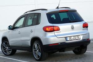 Pelēks Volkswagen Tiguan 2009 Rīga, ar dzinēja tilpumu 2.00 L un nobraukumu 1768 tūkst. km par 7900 €, foto 8 vietnē AUTOMOTO.COM.LV