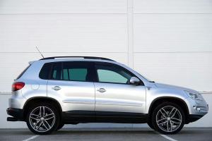Pelēks Volkswagen Tiguan 2009 Rīga, ar dzinēja tilpumu 2.00 L un nobraukumu 1768 tūkst. km par 7900 €, foto 11 vietnē AUTOMOTO.COM.LV