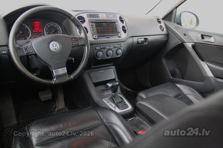 Pelēks Volkswagen Tiguan 2009 Tartu, ar dzinēja tilpumu 2.00 L un nobraukumu 290 tūkst. km par 3999 €, foto 9 vietnē AUTOMOTO.COM.LV