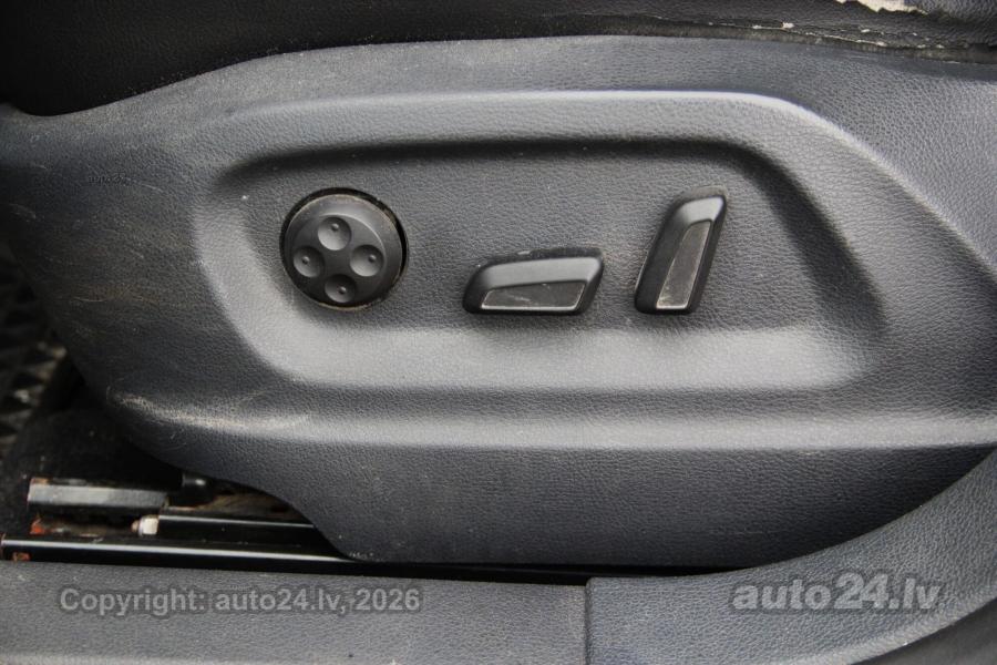 Pelēks Volkswagen Tiguan 2009 Tartu, ar dzinēja tilpumu 2.00 L un nobraukumu 290 tūkst. km par 3999 €, foto 11 vietnē AUTOMOTO.COM.LV