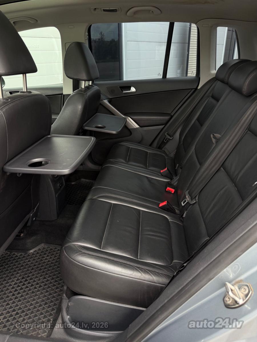 Pelēks Volkswagen Tiguan 2009 Tartu, ar dzinēja tilpumu 2.00 L un nobraukumu 290 tūkst. km par 3999 €, foto 18 vietnē AUTOMOTO.COM.LV