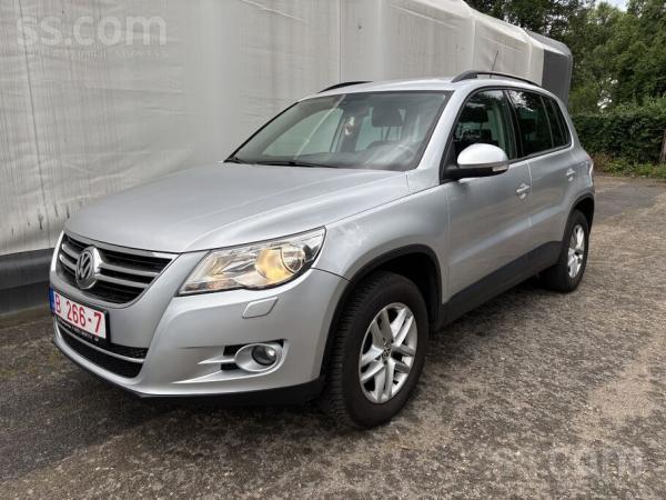 Pelēks Volkswagen Tiguan 2009 Ogre, ar dzinēja tilpumu 1.40 L un nobraukumu 241 tūkst. km par 5750 €, foto 3 vietnē AUTOMOTO.COM.LV