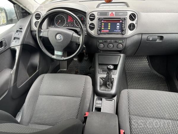 Pelēks Volkswagen Tiguan 2009 Ogre, ar dzinēja tilpumu 1.40 L un nobraukumu 241 tūkst. km par 5750 €, foto 9 vietnē AUTOMOTO.COM.LV