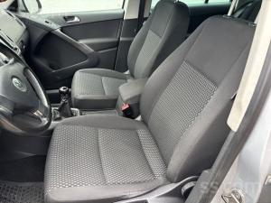 Grey Volkswagen Tiguan 2009 in Ogre, with an engine capacity of 1.40 L and mileage of 241 thousand km for 5750 €, photo 12 on AUTOMOTO.COM.LV
